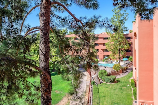 Anasazi Village-4th Floor Gorgeous Condo - Phoenix