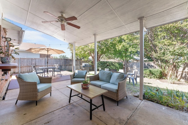 King Suite 3br/2ba- The Colony 5 Min/grandscape Firepit + Air Hockey + Ping Pong - Little Elm, TX