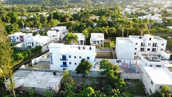 Modern & Elegant 3 Bedrs With Pool/guest Friendly/close To Everything - Puerto Plata