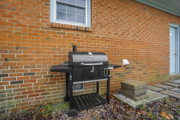 Pet Friendly, Game Room, Climbing Wall, King Bed - Fayetteville, NC