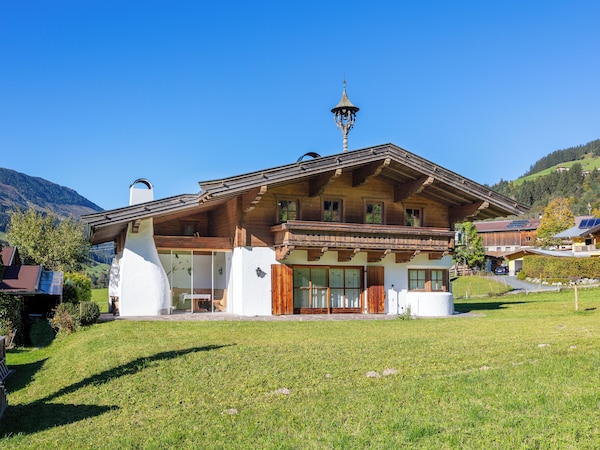 Charming Tyrolean Chalet, 100m To The Ski Bus - Brixen im Thale