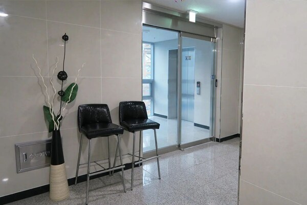 Cozy Studio With Ac And Wifi In Delightful Seoul - 수석동