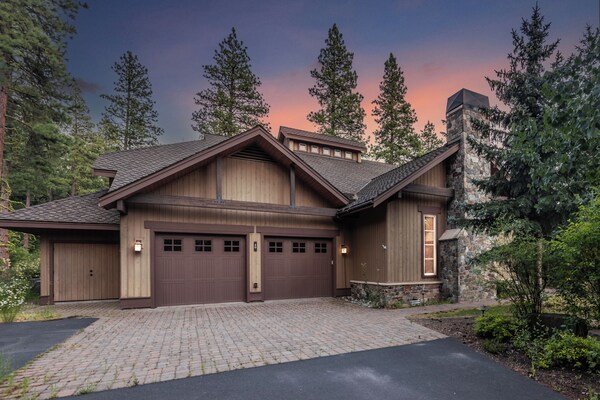 Sleeps 12  En-suites  Hot Tub  Winter Promo! - State of Washington
