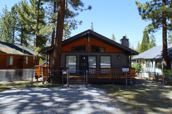 The Great Escape - Fireplace, Deck, Fenced Yard, Bbq - Big Bear, CA