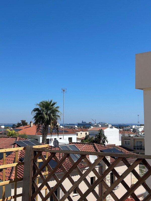 Stylish 3 Bedroom Penthouse In The Centre Of Larnaca! - Larnaca