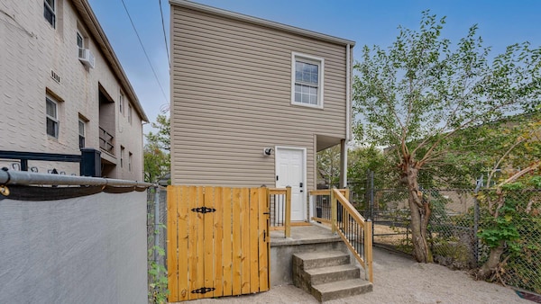 7 Bed - Urban Hot Tub Oasis Near Osu & Short North - 哥倫布