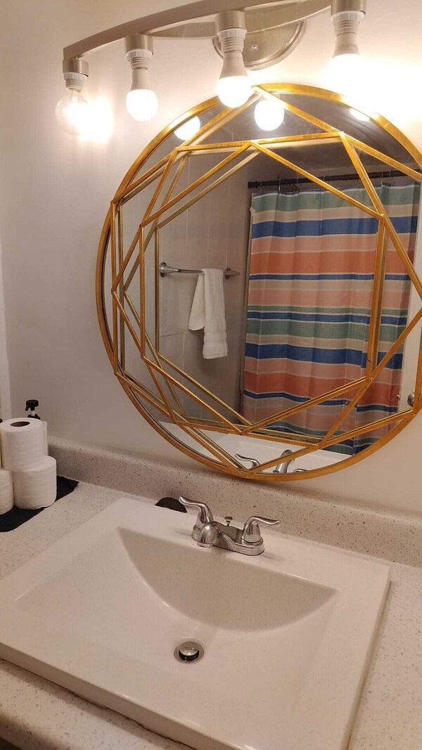 Cool Money Saver Apt Near Beach-2259 - Hallandale Beach