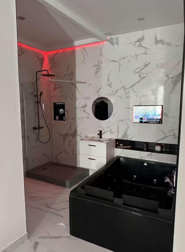 Suite Zen By L'amaryllis I Jacuzzi I Béziers Center Self-guided Arrival - 베지에