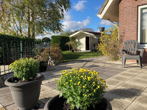 House Olly Lovely Waterfront Home. Fenced Yard Safe For Child/animal. - Medemblik
