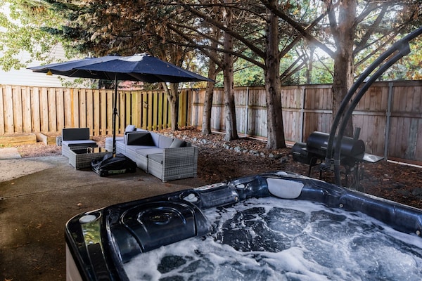 Top Relaxation Spot! Hot Tub, Grill, Ac And Wifi In Vancouver - Portland, OR