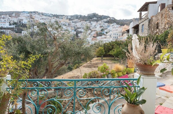 Apartamento Estudio 'The Castle Kea' Con Vistas A La Montaña, Wi-fi Y Aire Acondicionado. - Ceos