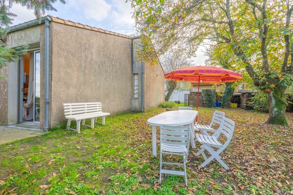 Studio In Etaules With Shaded Garden Near La Palmyre \/ Royan \/ Rochefort - Oléron