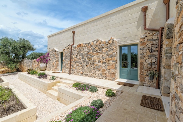 Masseria Il Tufo, Excellent Solution With Private Pool And Parking Space - Ostuni