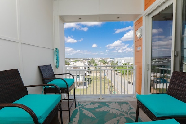 Sojourn Sea Views With Balcony & Fireplace Sleeps 7 - Virginia Beach, VA