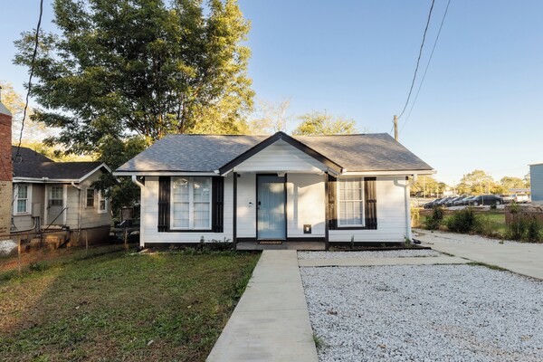 Nomads Nest- Close To Swamp Rabbit Cafe - Greenville, SC