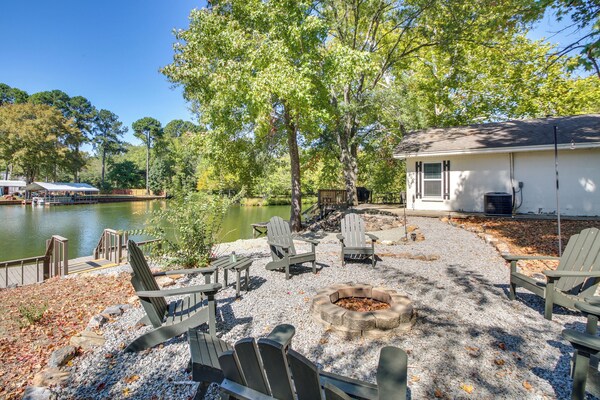 Lakefront Escape W/ Boat Docks In Hot Springs! - Hot Springs, AR