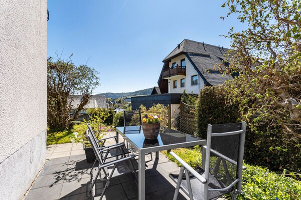 Apartment 'Fewo 1' With Private Terrace, Small Private Garden, Shared Garden And Wi-fi - Willingen