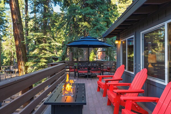 Washoe Way By Avantstay | Luxury Tahoe Retreat | A+ Location W\/ Beach Access - Tahoe City, CA