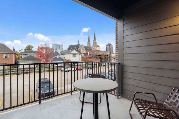 Cozysuites Mass With Parking, Lounge & Roof Deck #23 - Indianapolis