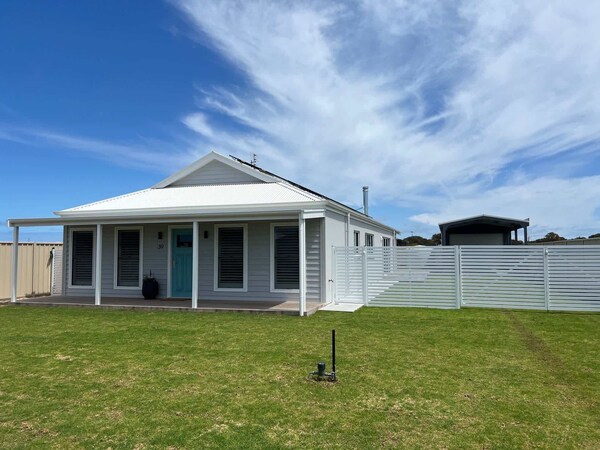 Foxhill Shores - Wifi, Pet Friendly Outside - Robe