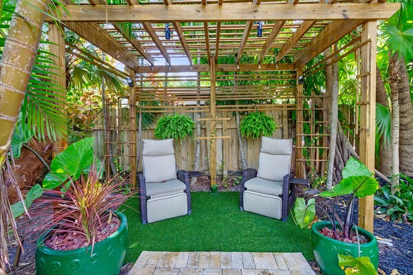 Chic 3br Sanctuary Steps From The Drive Paradise! - Wilton Manors, FL