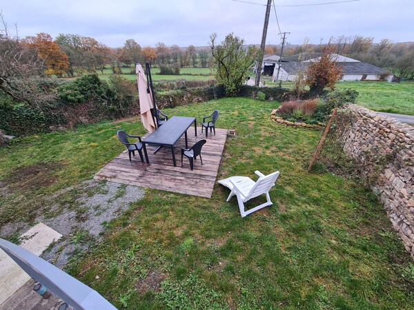 House In Berry With Enclosed Garden Near Lake Eguzon - Loire