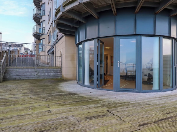 Apartment 3, With Pool In Newquay - Fistral Beach