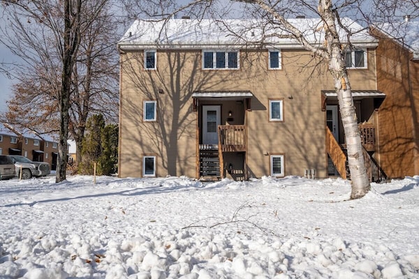 P-161: 2-bedroom Mezzanine Condo - Quebec