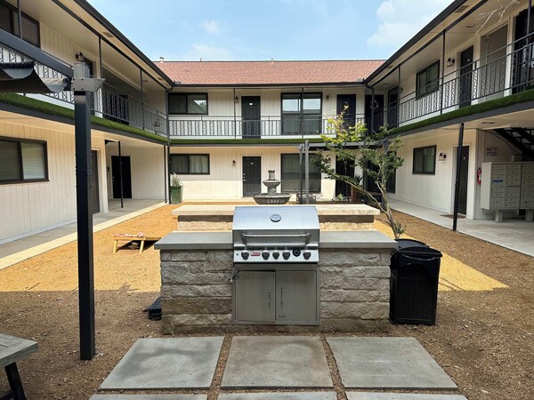 2 Bd/2 Ba - King Beds, Gated Parking - Dallas, TX