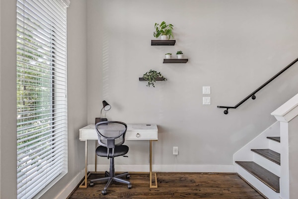 3bd Htx Luxe Home: Fast Wi-fi, Garage, Location - Houston, TX