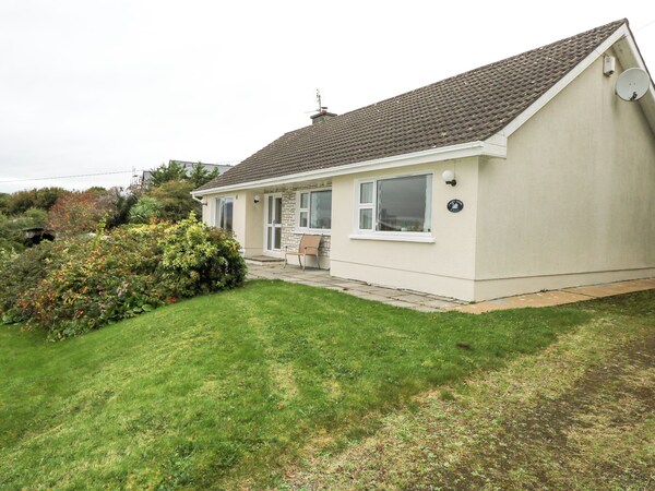 Lakeview Lodge, Pet Friendly, With A Garden In Knockmore, County Mayo - County Mayo