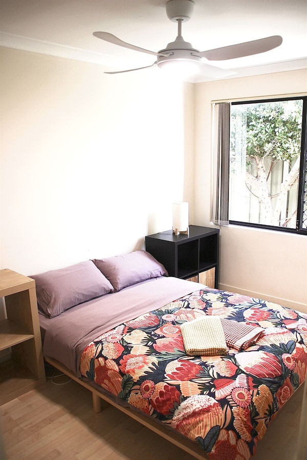 Bedroom 2:free Wifi, Double Size Bed, Ceiling Fan - Greenmount