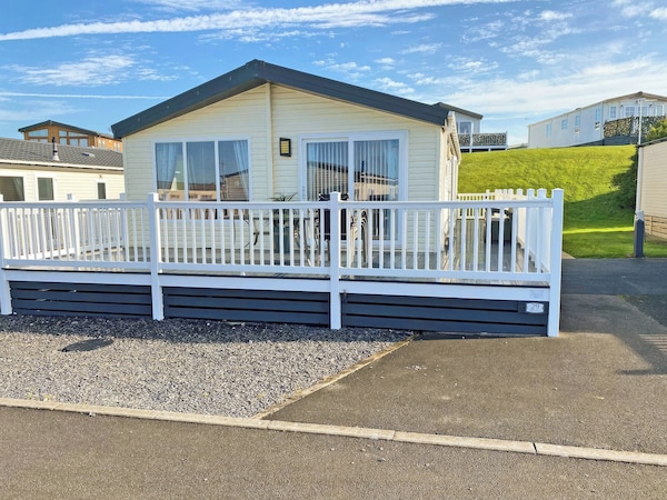 3 Bedroom Accommodation In Heysham-morecombe, Near Lancaster - Morecambe