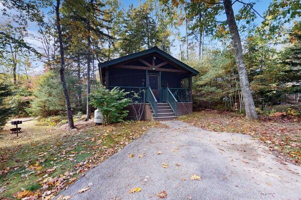 Quaint Studio Cabin Near Hiking Trails With Gym & Pool Table - Dog-friendly - Warren Island State Park, Islesboro