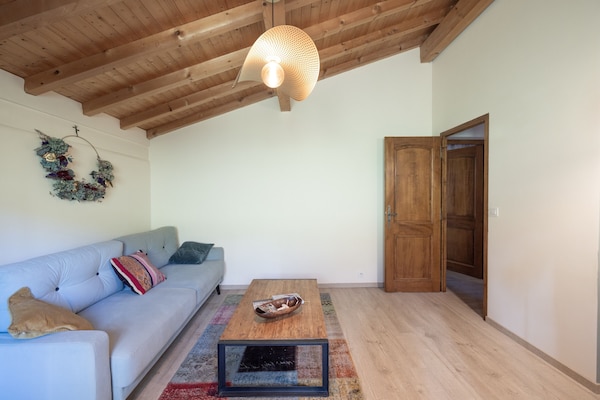 Maison D'hôtes 'Chambre D'hôte Dans Un Chalet' Avec Vue Sur La Montagne, Terrasse Partagée Et Wi-fi - Combloux