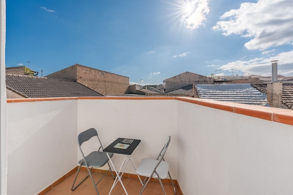 Apartamento 'Piso En Centro Histrico' Con Terraza Privada, Wi-fi Y Aire Acondicionado - Santa Fe, España