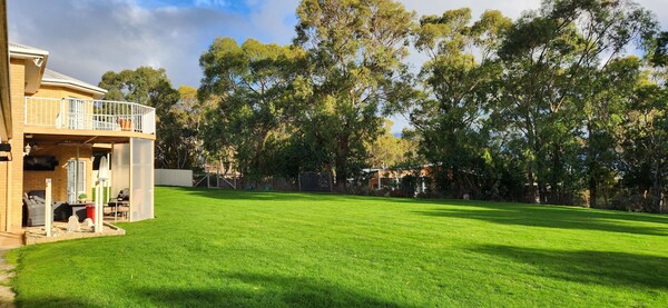 Apartment Hobart 2 Bedroom Self Contained In Geilston Bay. Pet Friendly. - Hobart