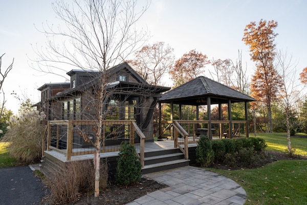 Luxe Home | Stunning Views & Access 70+ Amenities - Rhode Island