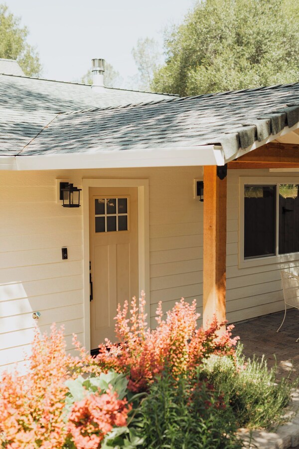 Beautiful High End Get Away Home- Visit Lassen National Park & Whiskeytown Lake - Shasta Lake, CA