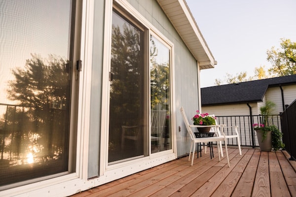 Serene 3-bedroom Getaway With Stunning Lake Views - Aberdeen, SD