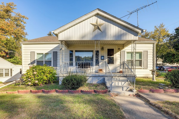 < 1 Mi To Dwtn: Valparaiso Family Home - Valparaiso, IN