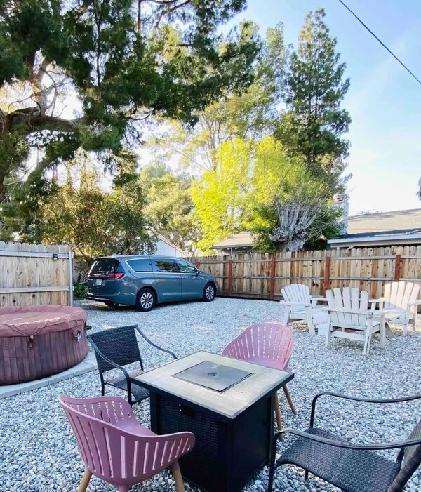 Tinyhouse-guest Favorite! Hot Tub, Private Parking - San Fernando, CA