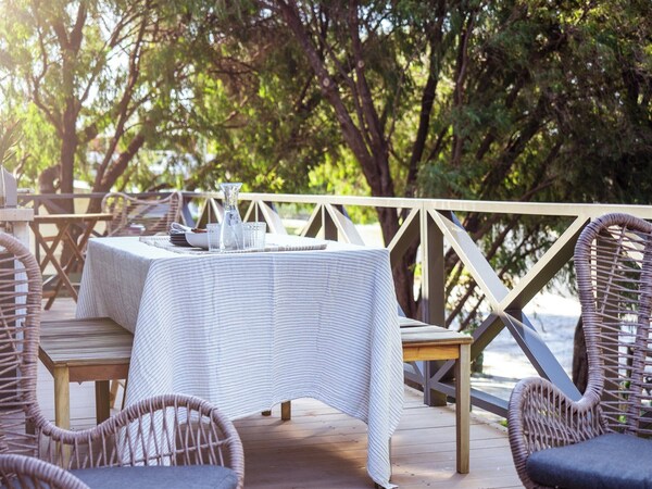 Relaxing Escape For Couples, Friends And Family. - Mandurah