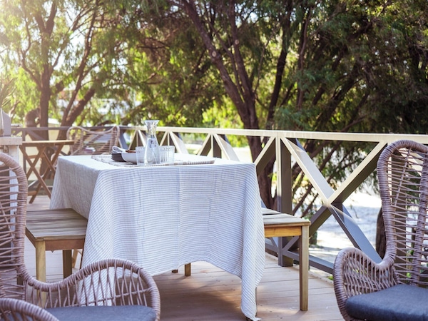 Relaxing Escape For Couples, Friends And Family. - Mandurah