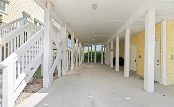 Oceanfront Oasis W/private Hot Tub And Community Pool - Sneads Ferry, NC