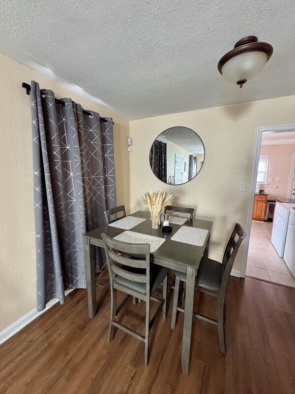Charming 2-bedroom House In Fabulous Portsmouth With Wifi, Ac - Chesapeake, VA