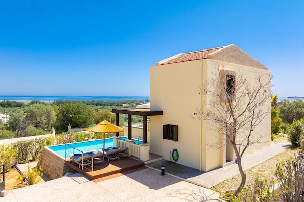 Villa Elena - Three Bedroom Villa, Sleeps 8 - Lindos