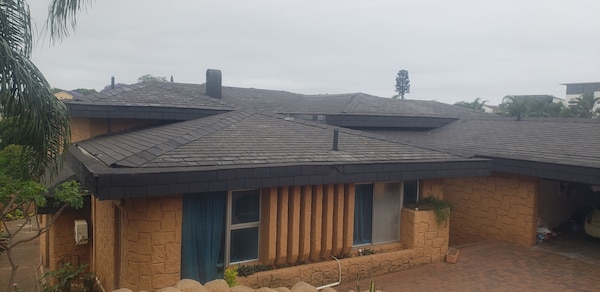 Enchanting 6-bedroom House With Wifi In Durban North - Umhlanga
