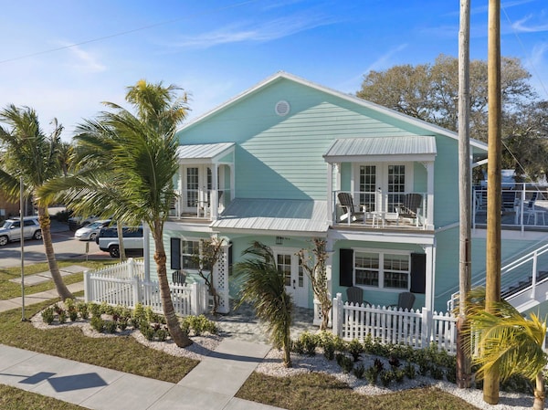 Water Side Upstairs Condo In Sebastian Fl - Sebastian Inlet State Park, Melbourne Beach