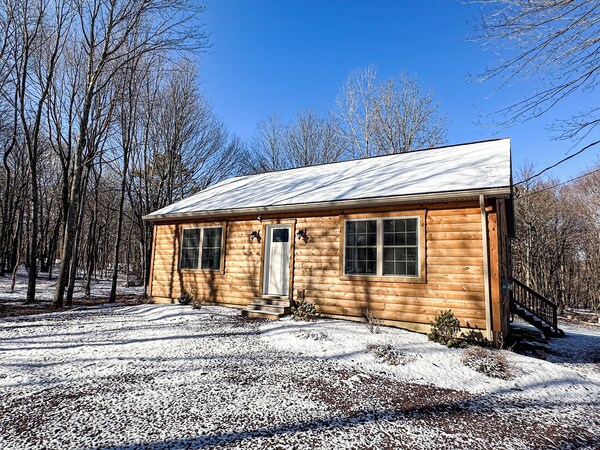 Modern Cozy 2-bedroom Cabin In Albrightsville W/ Wi-fi, Ac - Jim Thorpe, PA